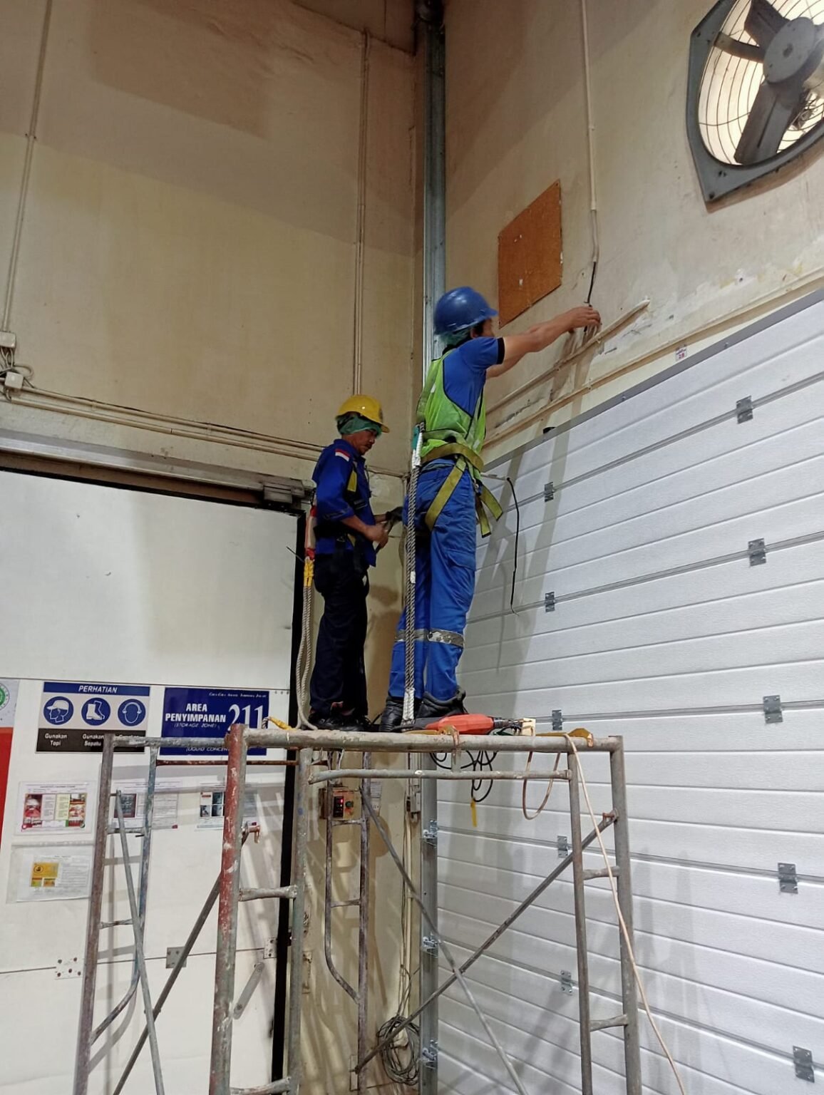 Service Rolling Door – Rolling Door