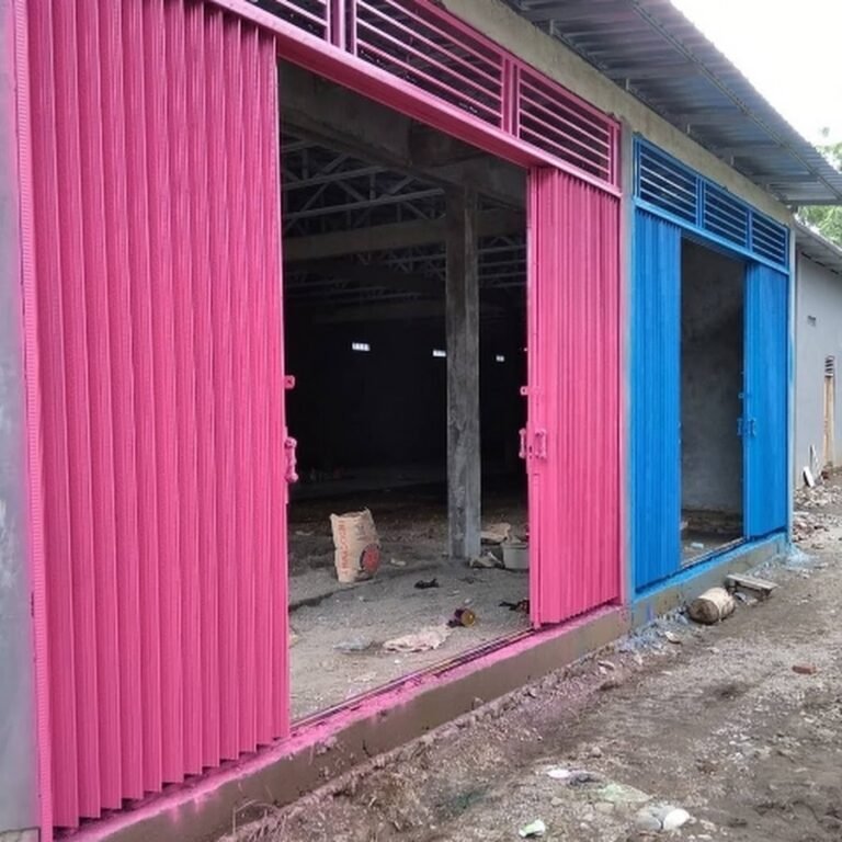 Service Folding Gate – Rolling Door